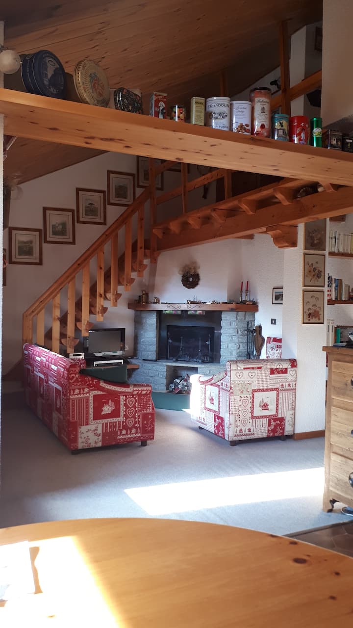 Appartamento Mansardato   200 Mt Dagli Impianti - Champoluc