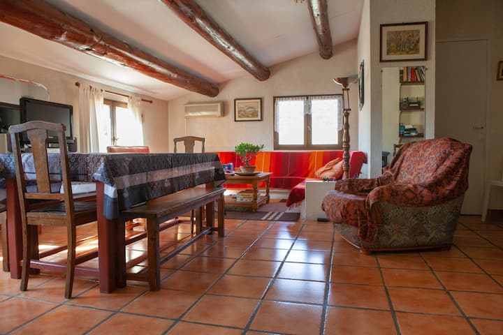Appartement 50 M² Dans Villa Avec Jardin - Rognac