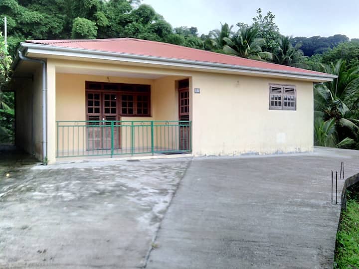 Maison à 2 Chambres à Louer En Martinique - Fort-de-France