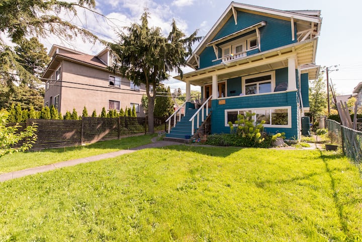 Garden Studio Off Commercial Drive! - Vancouver