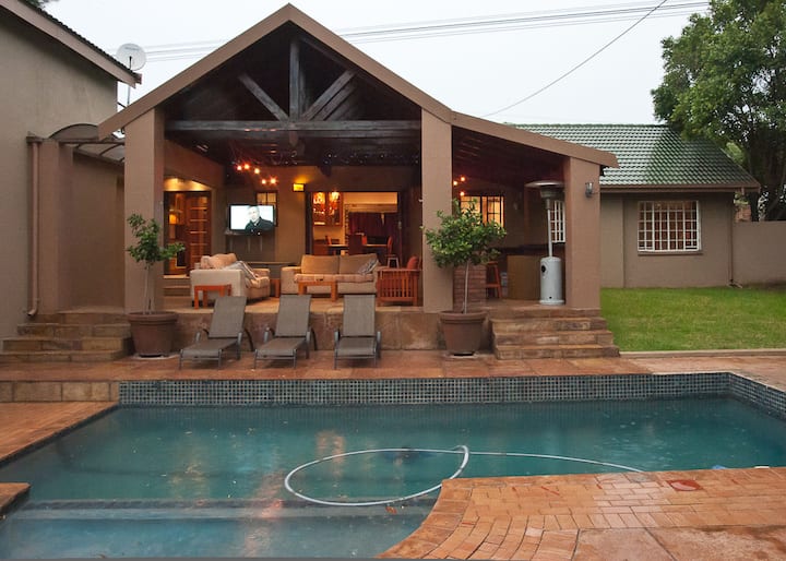 Sandton Apartments - Hluhluwe 3 Bed - Jacuzzi Bath - Sandton