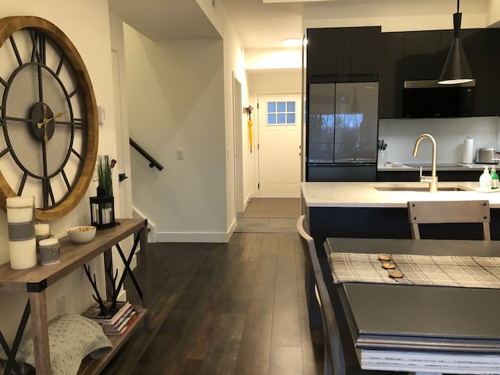 Luxury 3 Bedroom Loft Condo Nestled In A Spa Oasis - The Blue Mountains