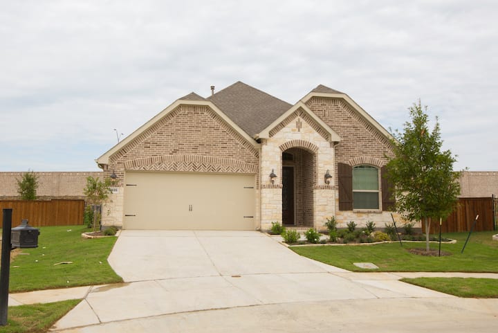 Beautiful Home Away From Home In Dfw(irving ) - Grapevine, TX