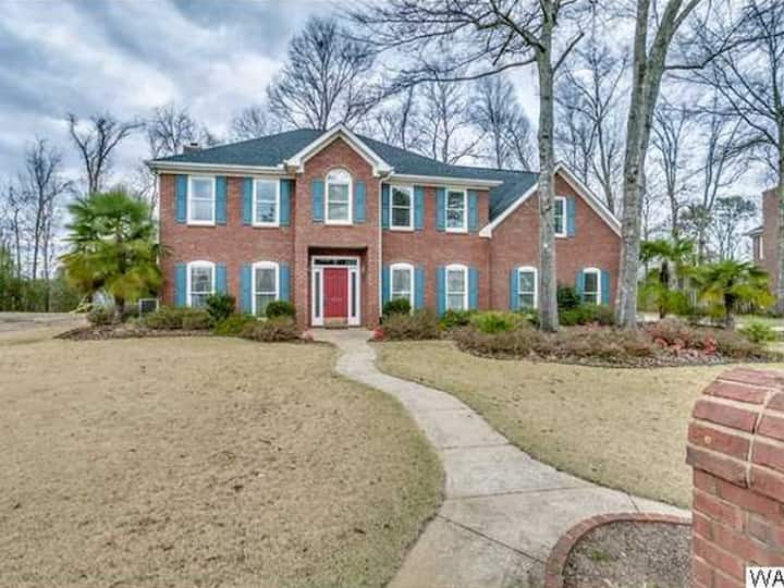 4 Bedroom 3.5 Bathroom Short Drive To Campus - Tuscaloosa, AL