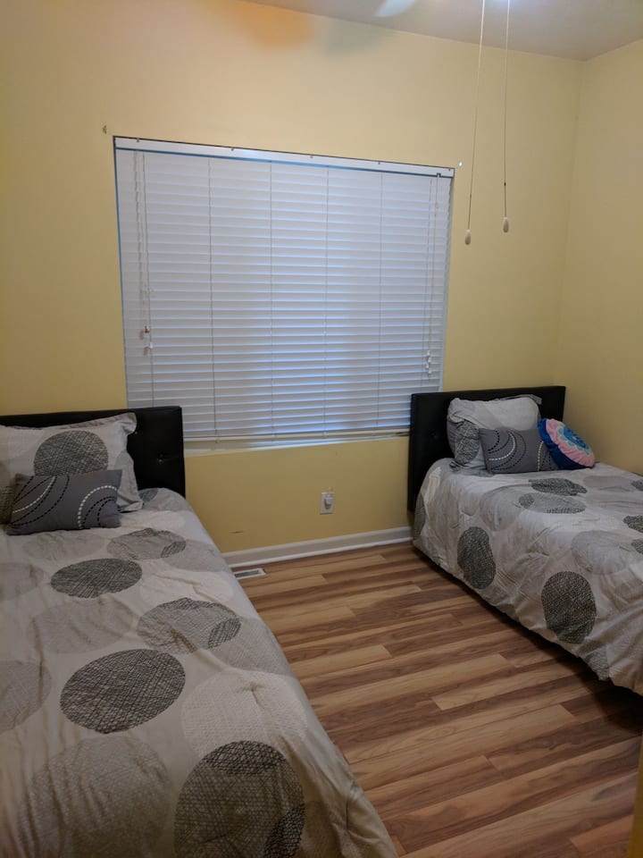 Winding Waters Main Level Twin Beds - Elkhart, IN
