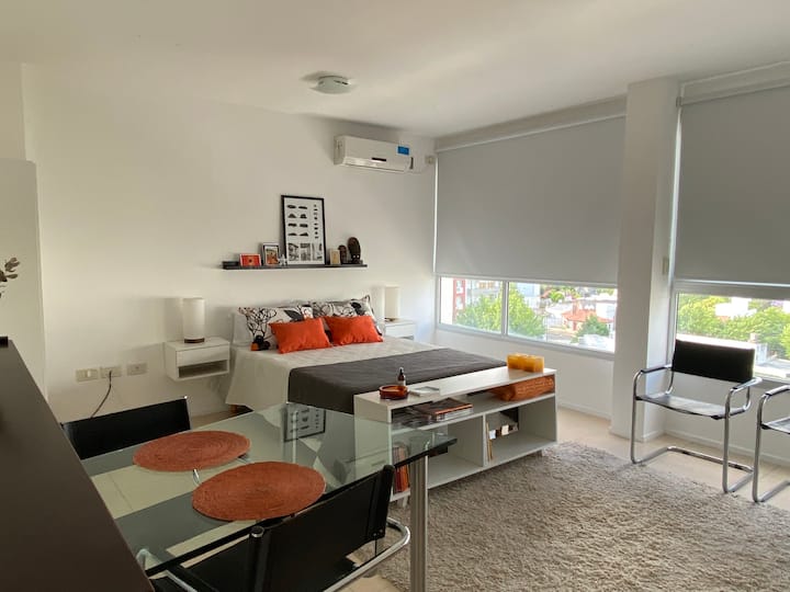 Modern Studio With Pool - La Plata