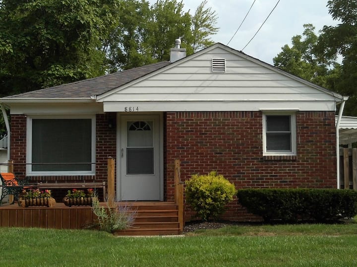 Comfy Bungalow - Fort Harrison State Park, Indianapolis