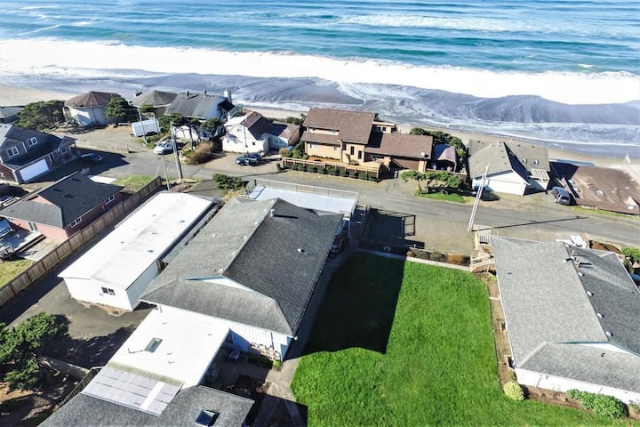 Beachcombers Haven #10 - "Captain's Quarters" - Depoe Bay, OR