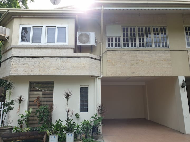Nathan's Cozy & Spacious Home - Cebu Şehir
