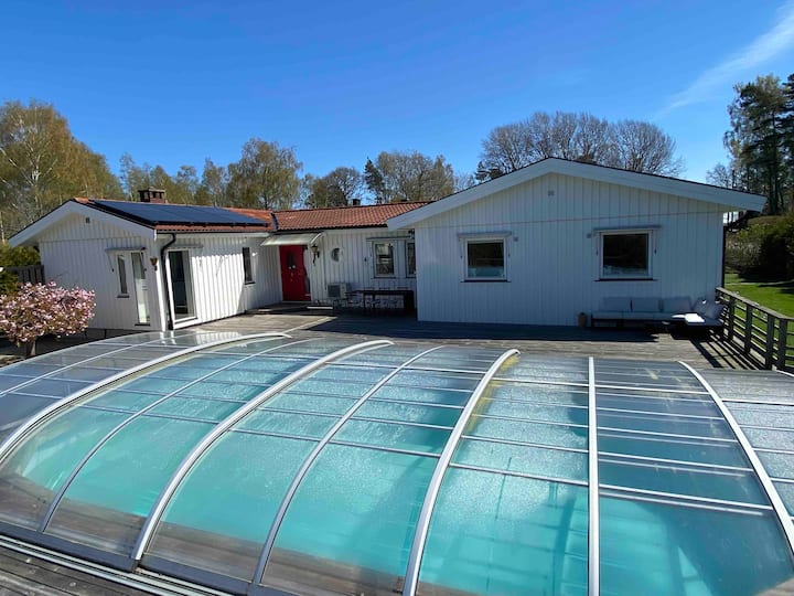 Villa Med Pool Nära Havet I Onsala - Onsala