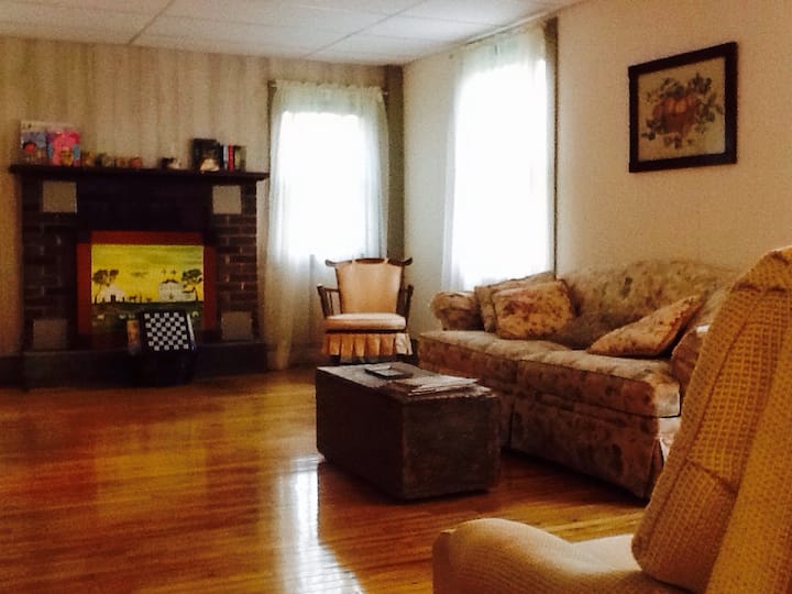 Farmhouse At Brookdale Farms- A Private, Refuge - Finger Lakes, NY