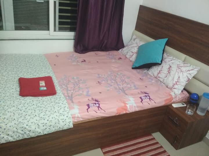 Couple/family Friendly In Center Of City - Ahmedabad