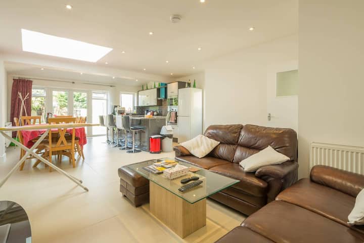 Near Station & Hospital With Private Bathroom Rm5 - Cambridge