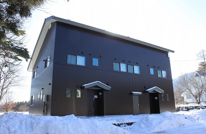 Alpine Chalets Hakuba - 4 Bedroom (8 Guests) - Hakuba