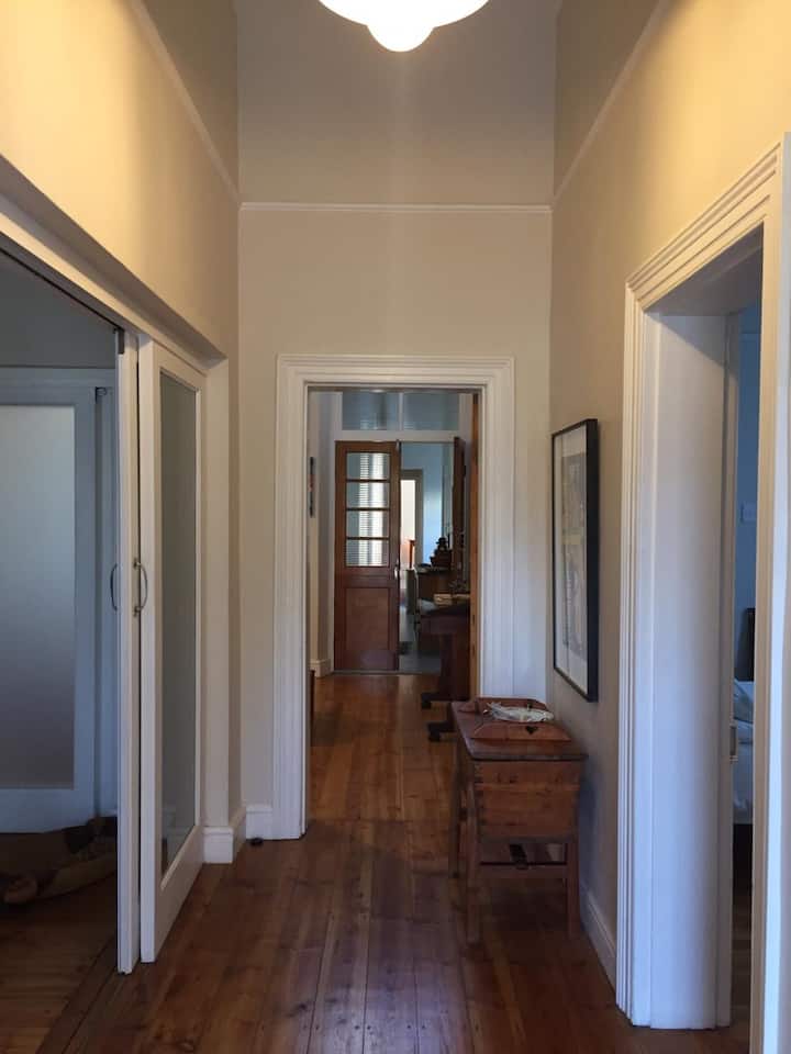 Quaint & Artsy Victorian House Share - Worcester