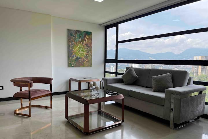502linda Vista, Piscina Y Plan Familiar En Poblado - Medellín