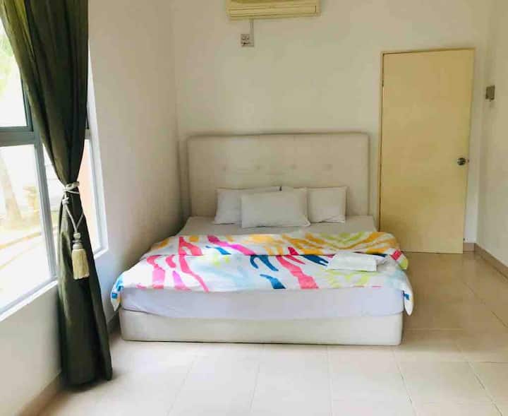 Calm N Peace Home - Bagan Lalang