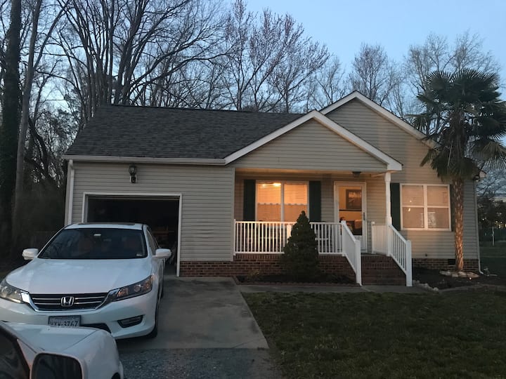 Oak Grove Retreat - Chesapeake, VA