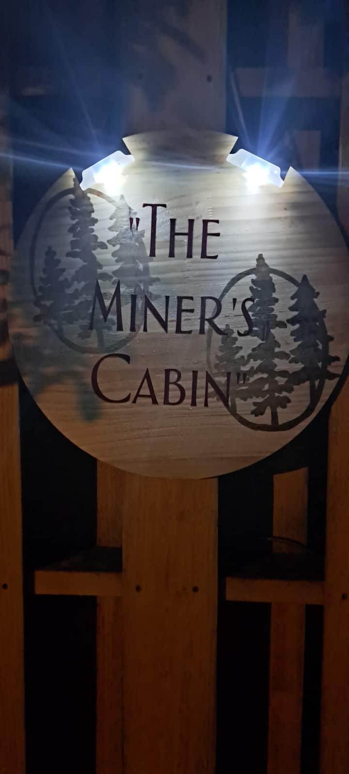 Glamping In A Historic 1860s Miner's Cabin - Racetrack, MT
