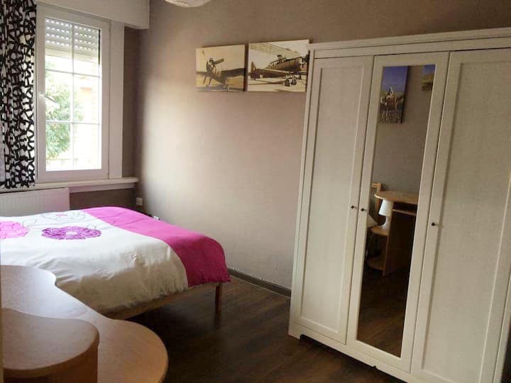 A Very Nice House In  Quiet Place - Boom