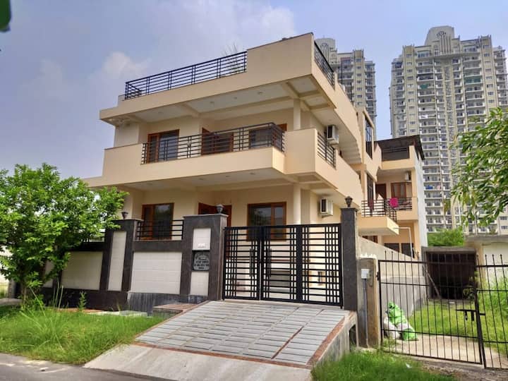 6 Bhk | Guestshouse | Marriages | Wedding Guest's - Noida