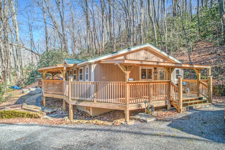 Hilltop Hideaway In The Mountains - Maggie Valley