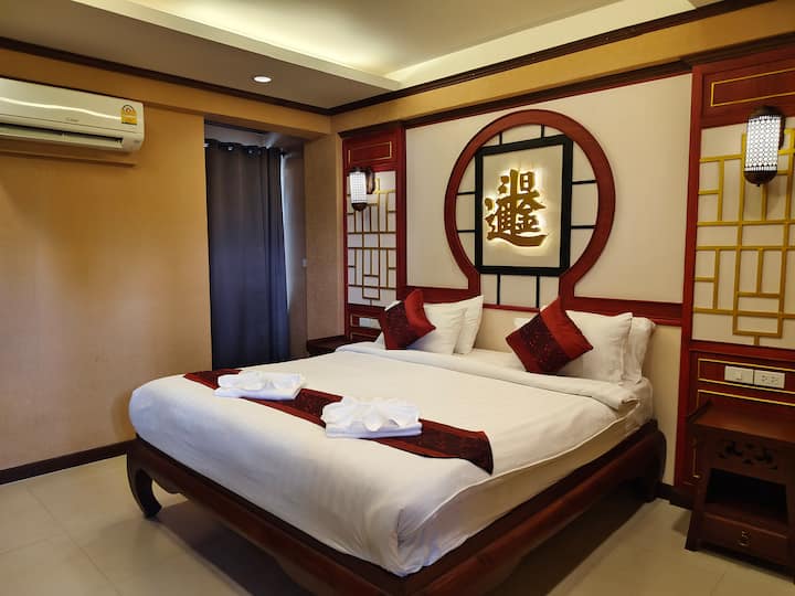 Comfort Room With Private Bath Room Thapae Gate - Chiang Mai