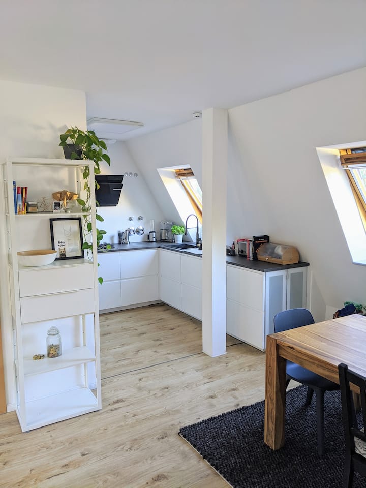 Cosy Flat With Fireplace, Balcony & Open Kitchen - Berlin