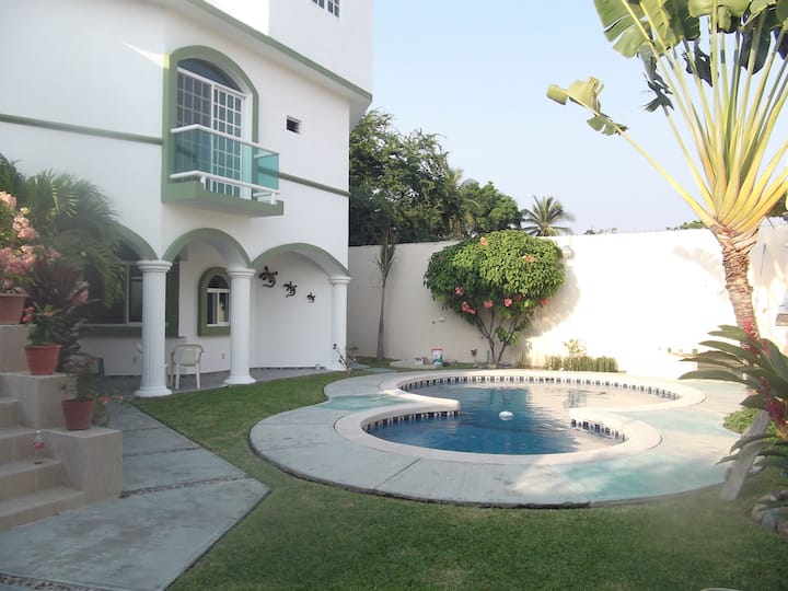 Del Mar Apartment - Excellent Location! - Manzanillo