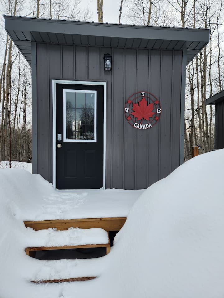 Welcome To Dar N' Bob's Getaway Lodge - Cabin #1 - Greater Sudbury
