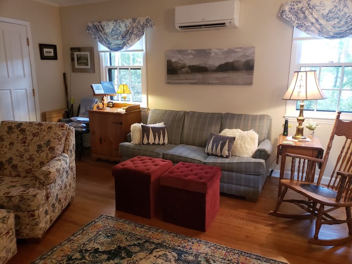 Quaint Little Mountain Cottage - Stone Mountain State Park, Roaring Gap