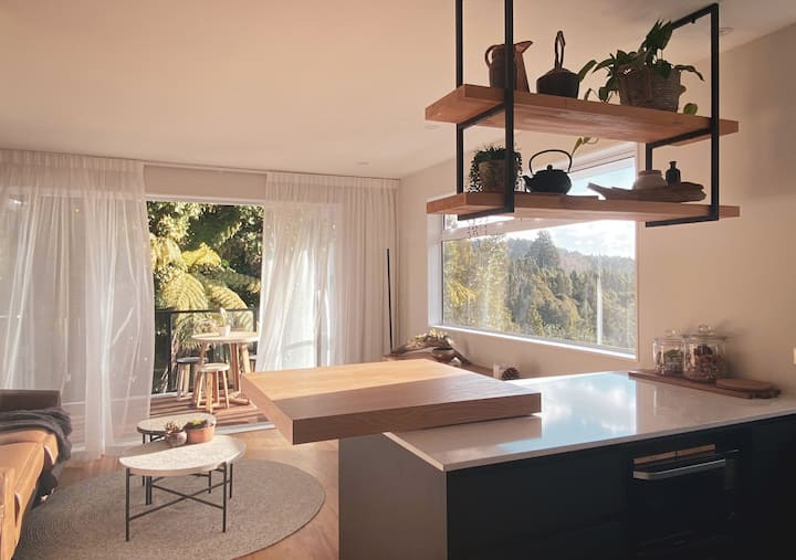 Titirangi Native Hideaway [2 Bdrm Ensuite Apt] - Auckland