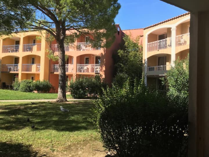 Rez De Jardin Terrasse à Pierre Et Vacances - Théoule-sur-Mer