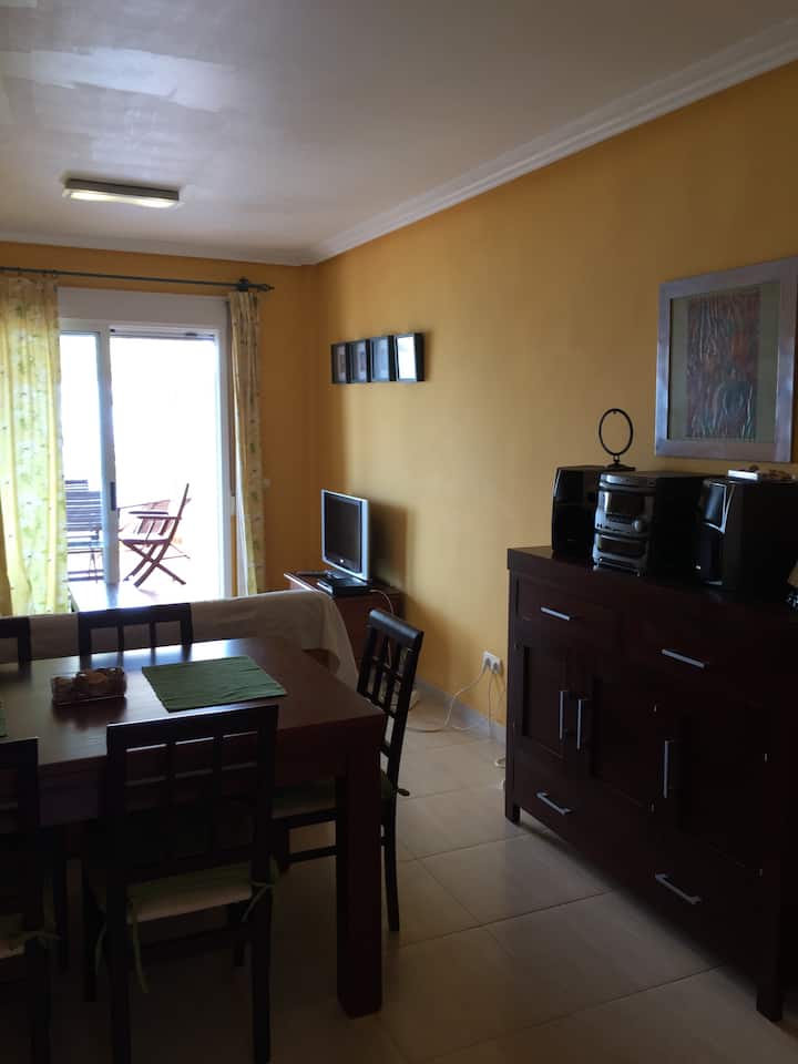 Apartamento De 2 Dormitorios Con Increibles Vistas Al Mar. Wifi - Garrucha