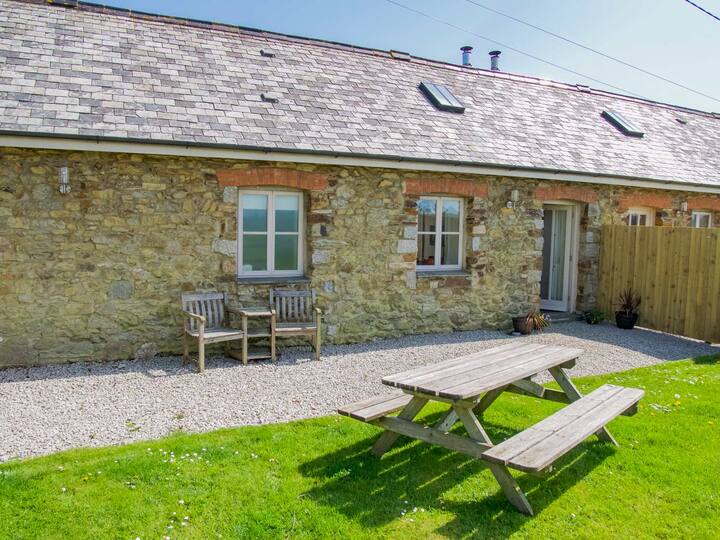 Mylor Bridge Cornish Barn, Sleeping 2 - St Mawes