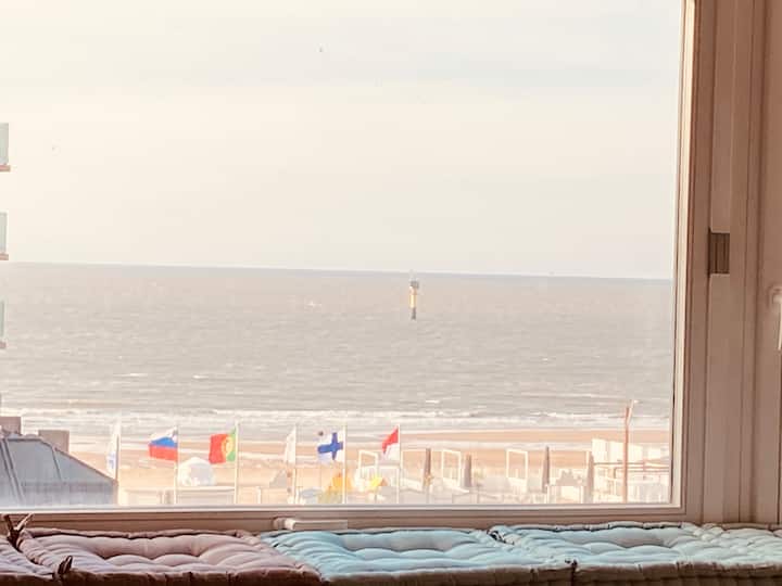 Front Sea View Fully Renovated Apartment - Knokke-Heist