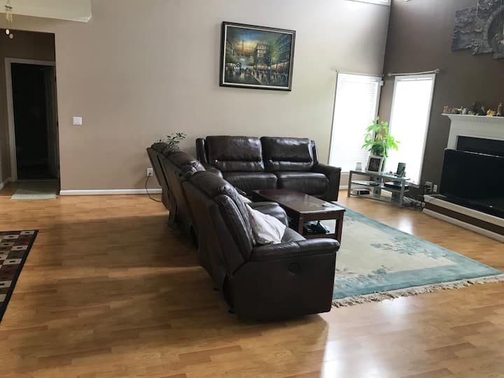 Green Rock House - Gainesville, VA