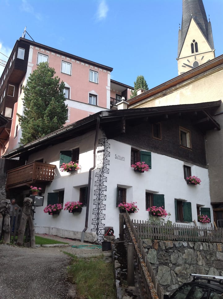 Hellhüsli: 3.5 Zimmer Im Zentrum Von Davos - Davos