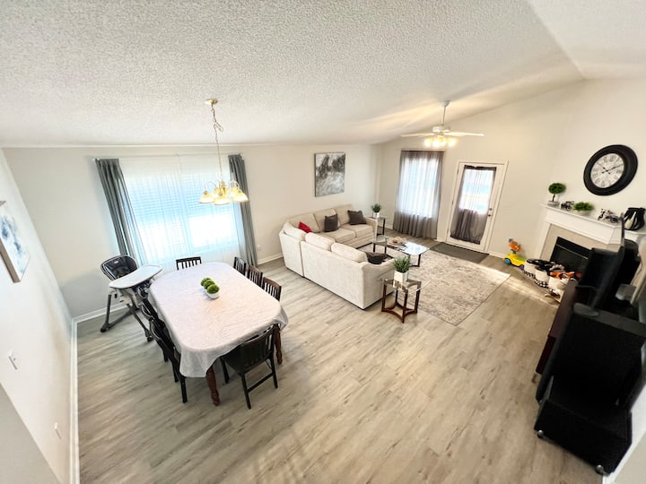 Sunset Near The Lake/12guests/4bdrs/2baths - Florida