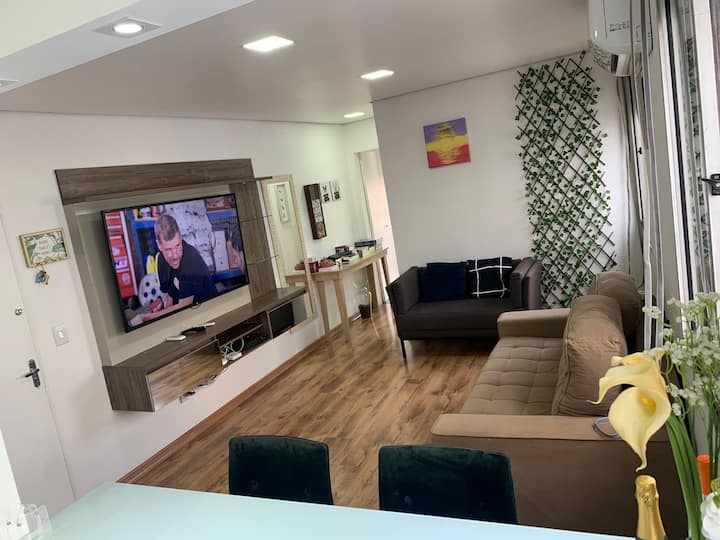 Apartamento Luxo  Com Sacada Andar Alto - Porto Alegre