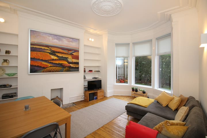 Stylish West End Garden Flat. Long Term Only. - Glasgow