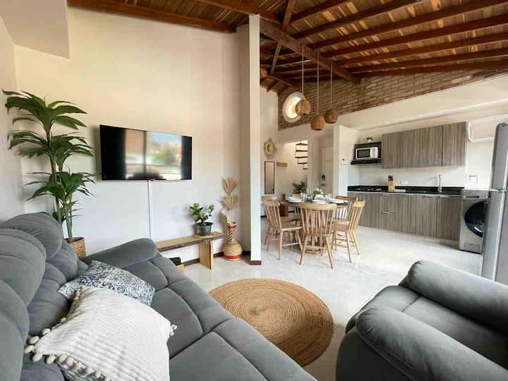 Clean & Cozy Medellin Oasis -Prime Location - Medellín