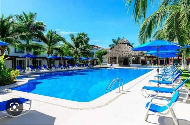 Villa De 3 Niveles En El Corazón De Ia Playa # - Ixtapa Zihuatanejo