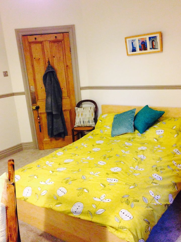 Cosy Large Double Bedroom In Victorian House - Kingston upon Hull