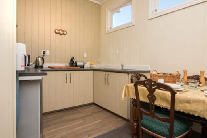 Sennen House Boutique Bed And Breakfast. - Picton