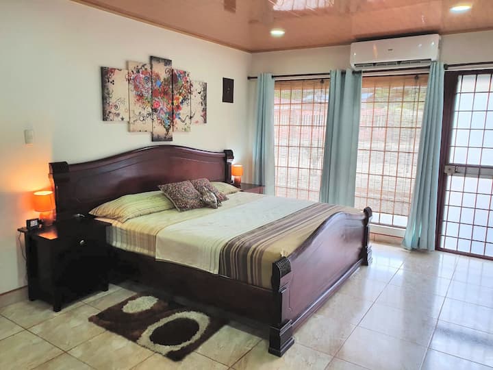 New Cozy Space 5 Min Drive To Beach - Ac, Kitchen+ - Playa Herradura