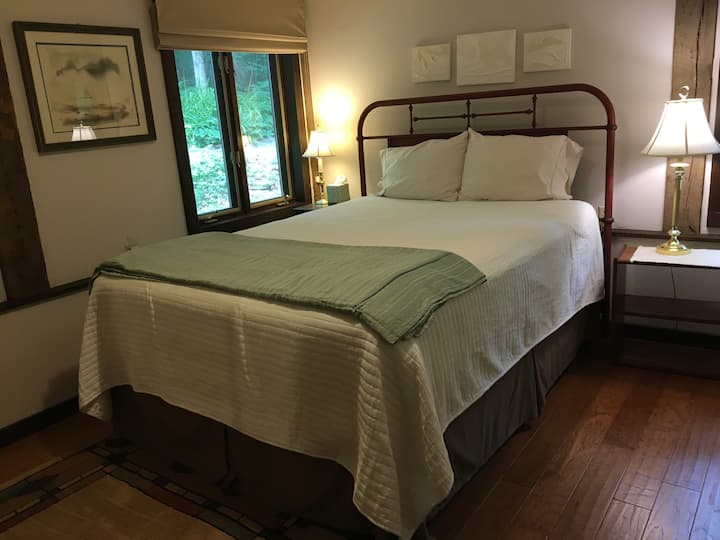 Lost River Guest Rooms - A Quiet Place In Nature. - Spring Mill State Park, Mitchell