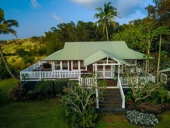 Yoshi's House With Pool & Views! - Hawi, HI
