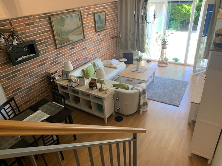 Townhouse In Prague, Minute To Center, Parking Lot - Prag