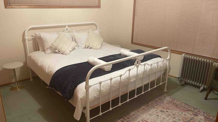 Stunning Sandy Bay - Hobart